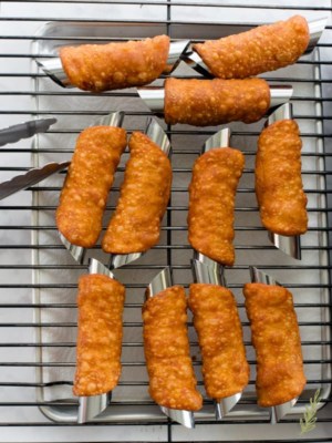 Cannolis: Three Different (Delicious) Varieties - Sense & Edibility