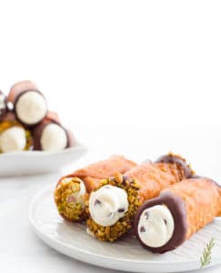 Cannolis: Three Different (Delicious) Varieties - Sense & Edibility