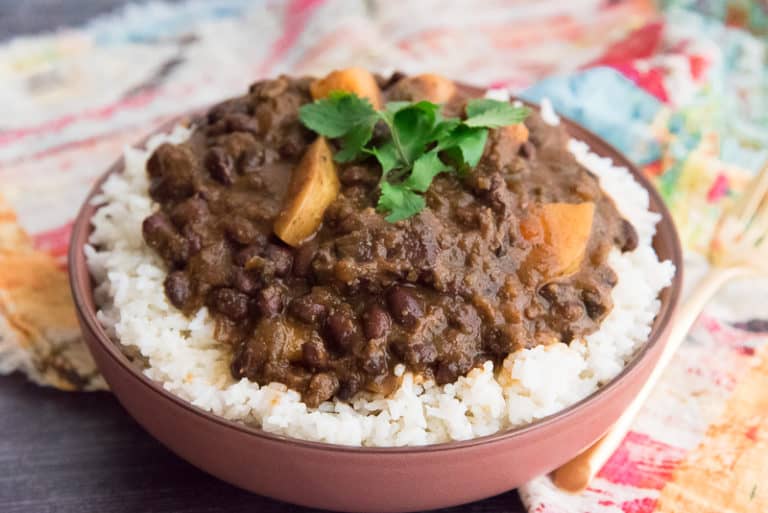 Habichuelas Guisadas (Puerto Rican Stewed Beans) - Sense & Edibility
